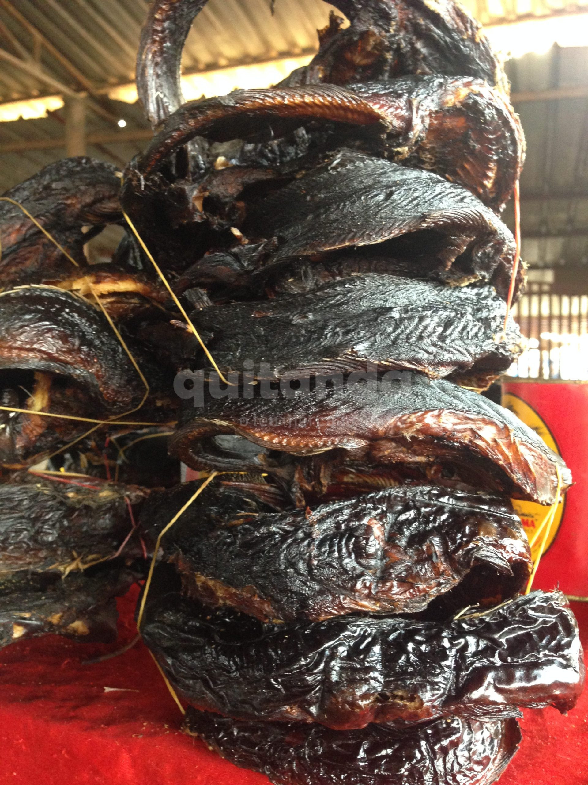 Peixe bagre fumado - Quitanda