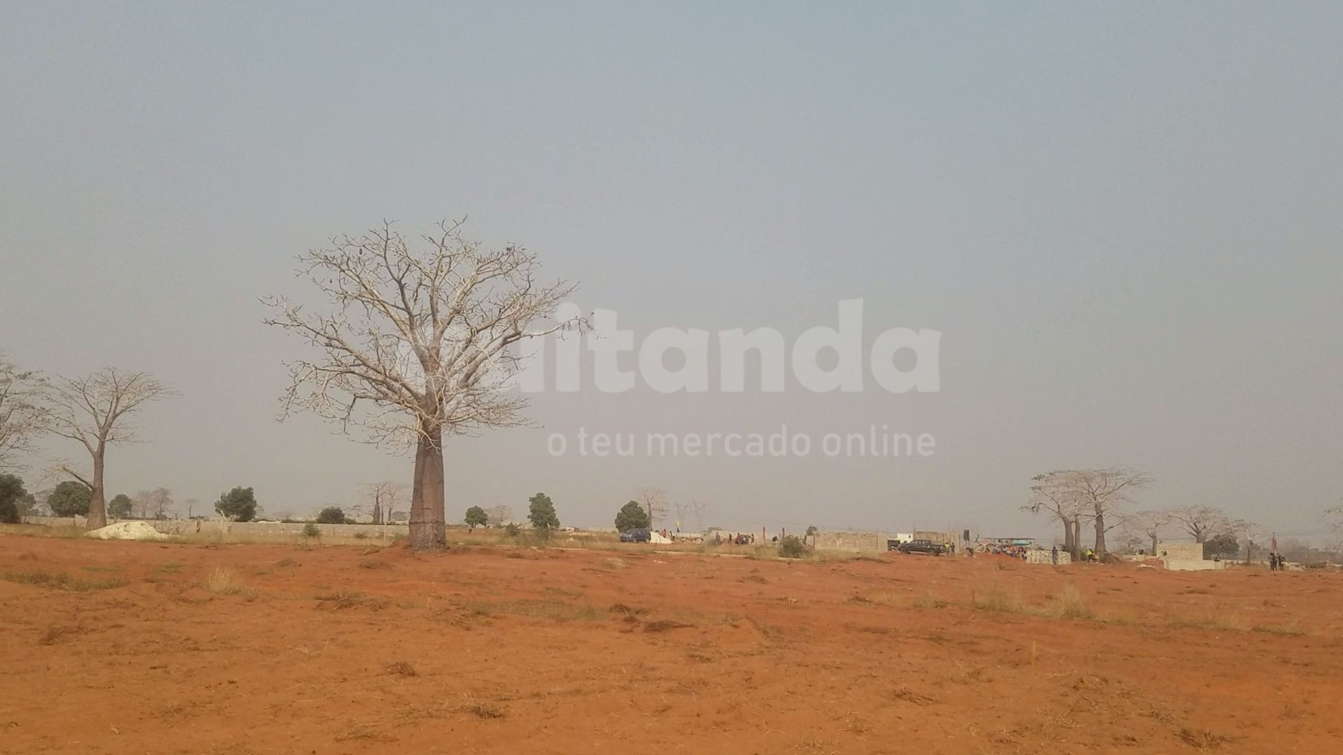 Terreno de 2 hectares no Zango 5000 - Quitanda