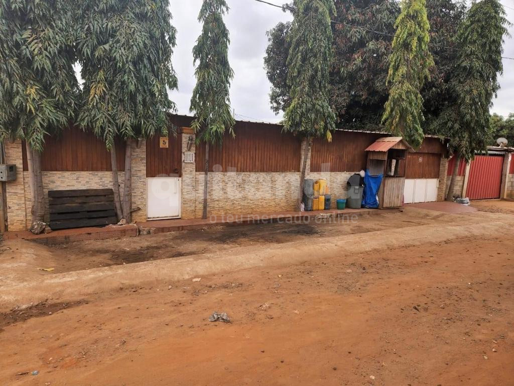 Vivenda V3+1 no Zango 2 - Quitanda