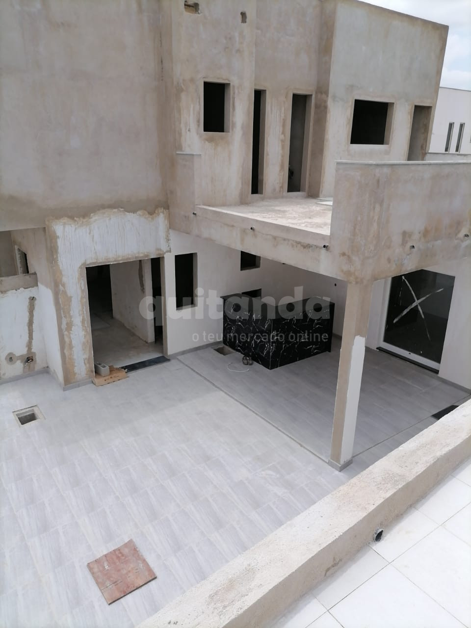 Vender: Vivenda inacabada no Condomínio Kilamba Village - Quitanda