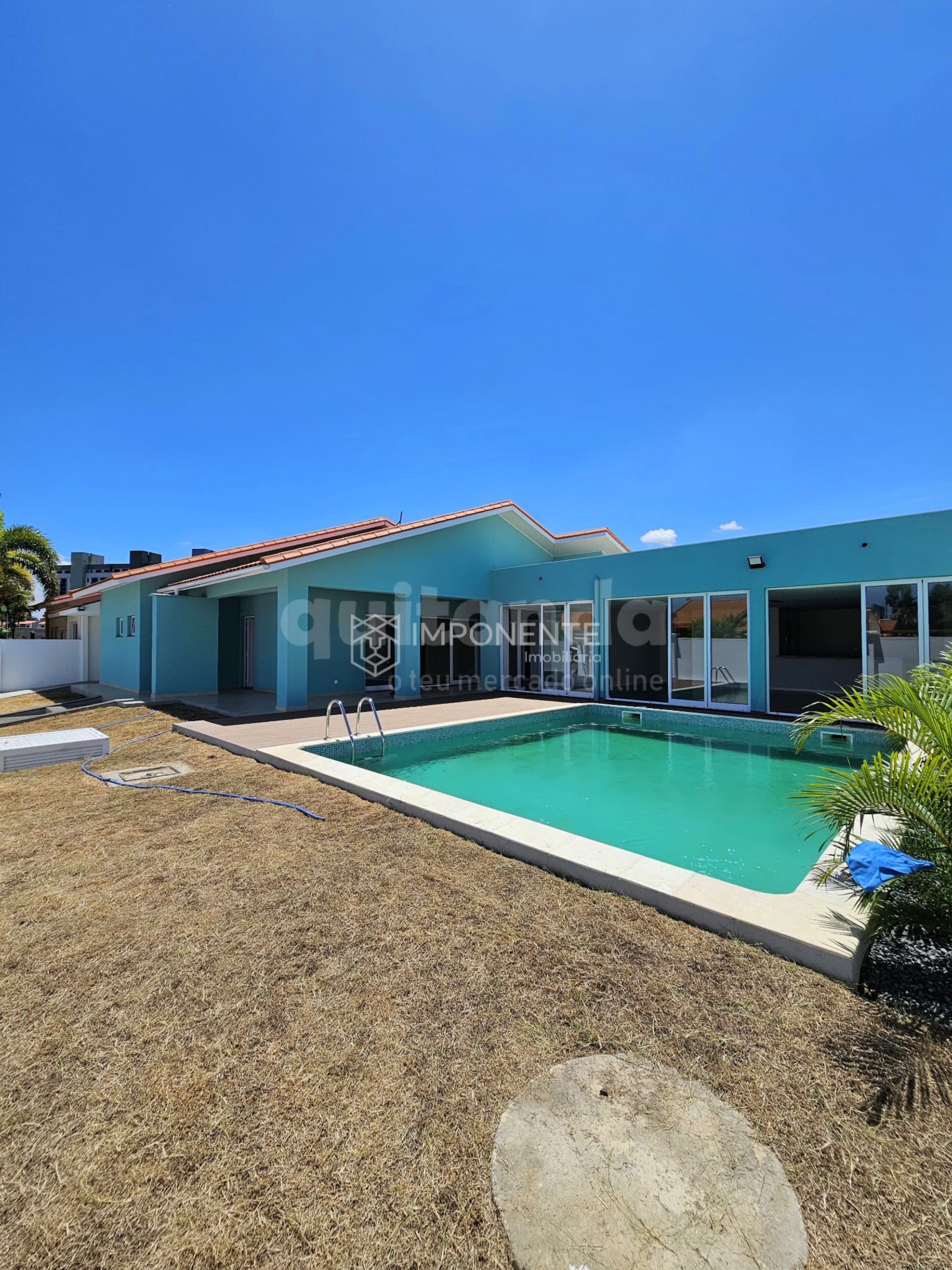 Vender: Vivenda V3 no Condomínio Maravilha -Talatona - Quitanda