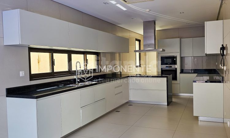 Vender: Vivenda V4+2 no Condomínio Malunga, ex “Privilege Residence ...