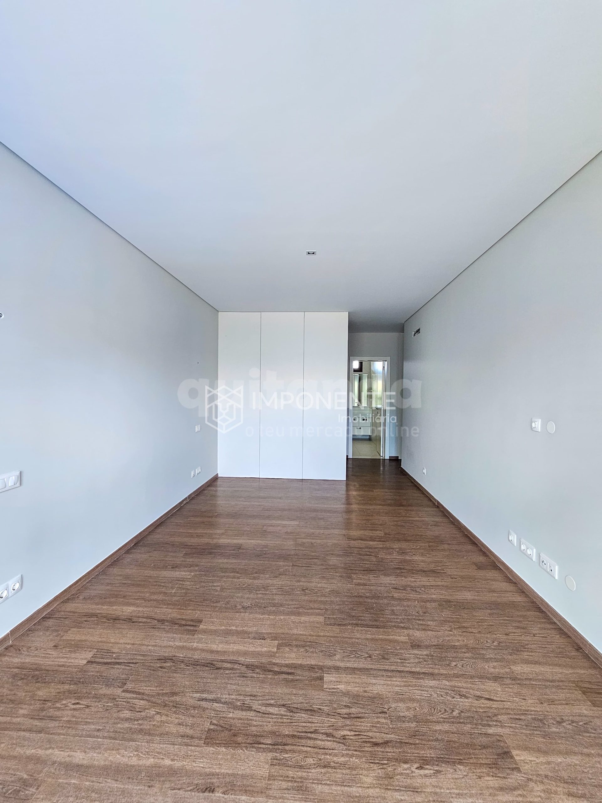 Vender: Vivenda V4+2 no Condomínio Malunga, ex “Privilege Residence ...